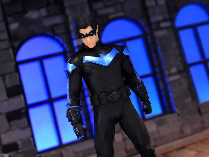 ( Pre Order ) Mezco One: 12 Collective Nightwing Action Figure ...